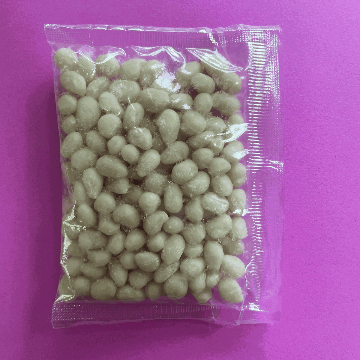 High-quality Bubble Gum Base - 30g Unflavored Gum Base – HungryRobot